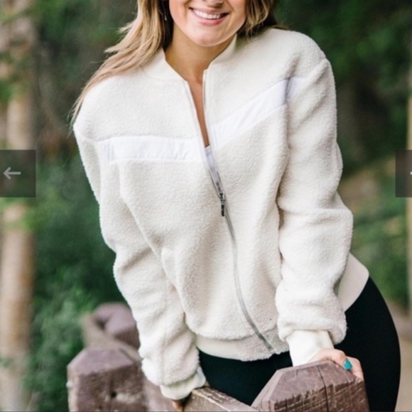 ZYIA | Jackets & Coats | Zyia Active Full Zip Flying V Sherpa Fleece ...